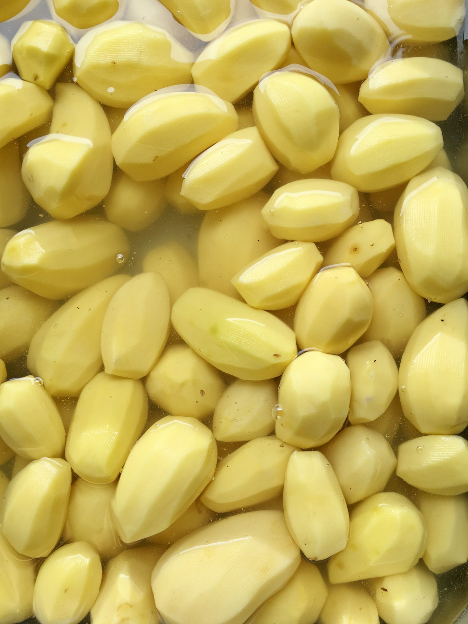 2kg Kartoffeln festkochend Roh geschält vakuumiert ohne Chemie 2000g FRISCHWARE | SW10070